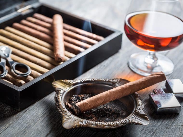 Les accessoires indispensables pour un amateur de cigare Les accessoires indispensables pour un amateur de cigare